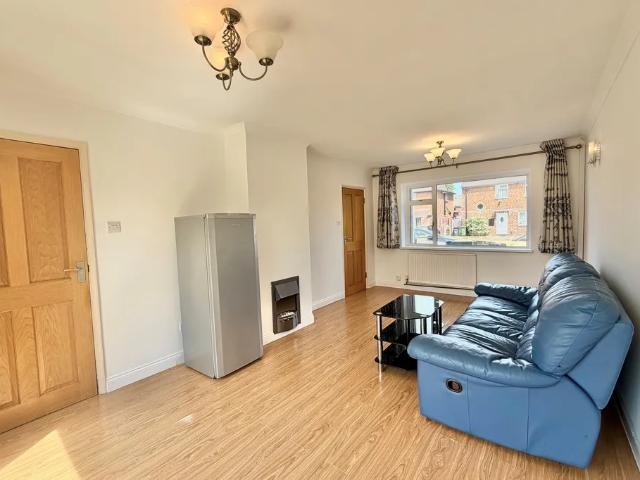 3 bedroom property to let in Daylesford Road, Solihull £1,300 pcm