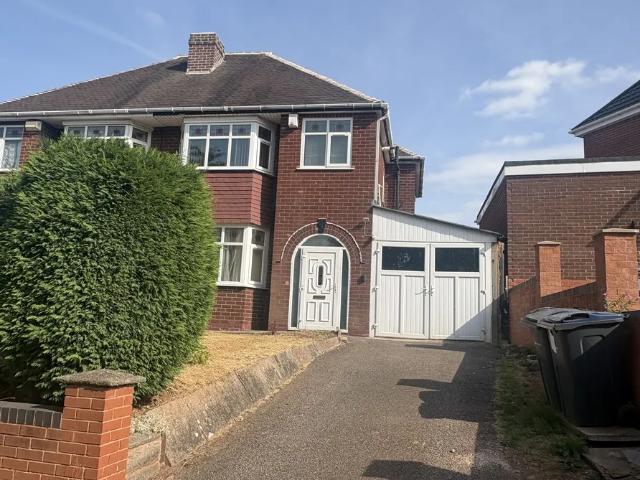 3 bedroom property to let in Deerhurst Road, Handsworth Wood, B20 £1,350 pcm
