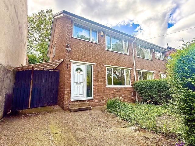 3 bedroom property to let in Derbyshire Lane, Woodseats, S8 £1,050 pcm
