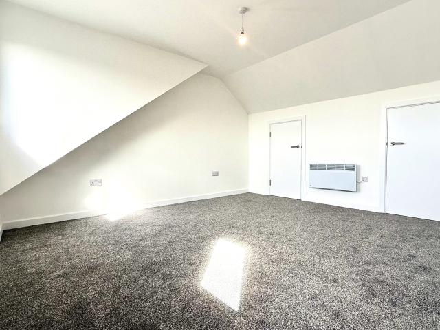 3 bedroom property to let in Derbyshire Lane, Scarsdale Heights, Woodseats, S8 £1,350 pcm