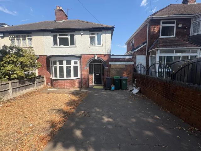 3 bedroom property to let in Dog Kennel Lane, Oldbury £1,275 pcm