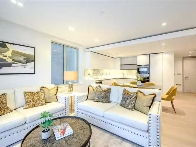 3 bedroom property to let in Edgware Road, London, W2 £9,052.