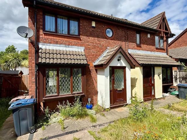 3 bedroom property to let in Elford Close, Kings Heath B14 £1,300 pcm