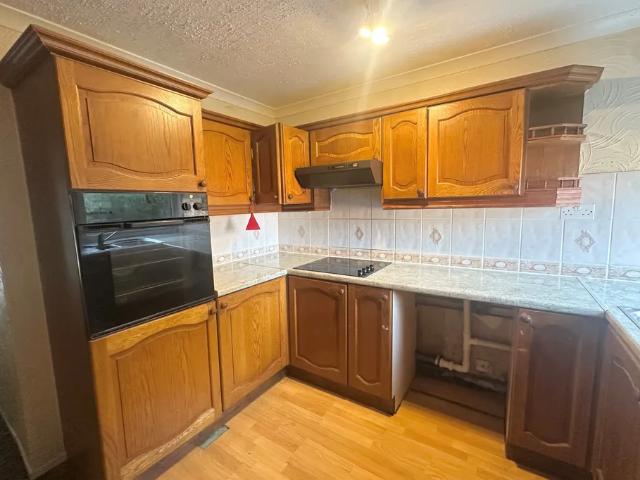 3 bedroom property to let in Farmers Piece, Droitwich £1,300 pcm