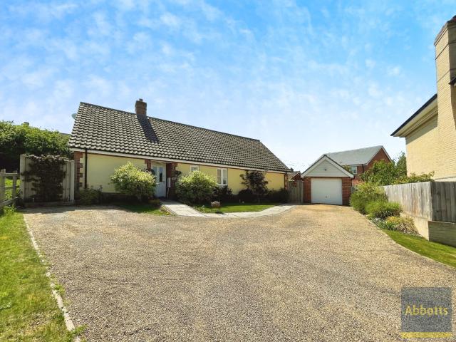 3 bedroom property to let in Heron Rise, Wymondham £1,995 pcm