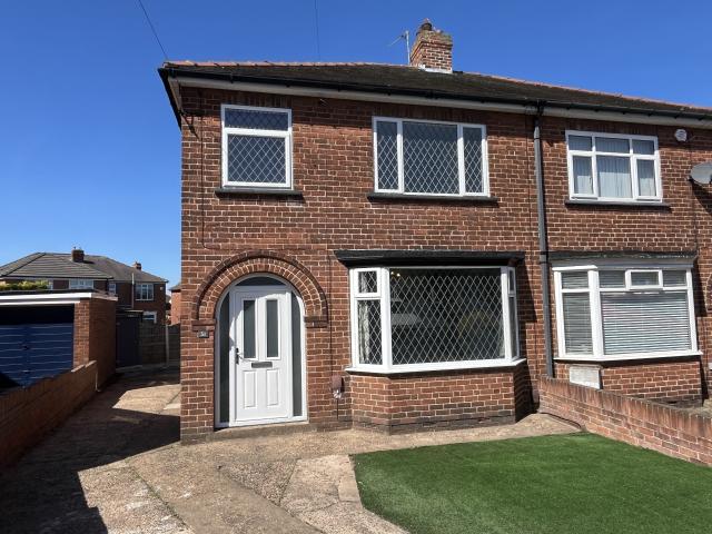 3 bedroom property to let in Hill Top Crescent, Wheatley Hills £975 pcm