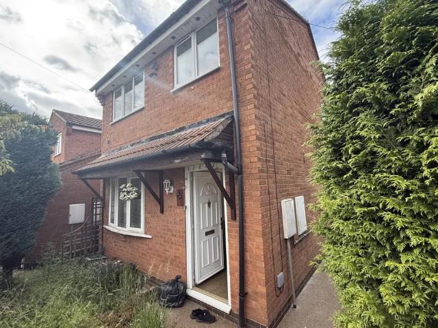 3 bedroom property to let in Kingfisher View, Shard End, B34 £1,300 pcm