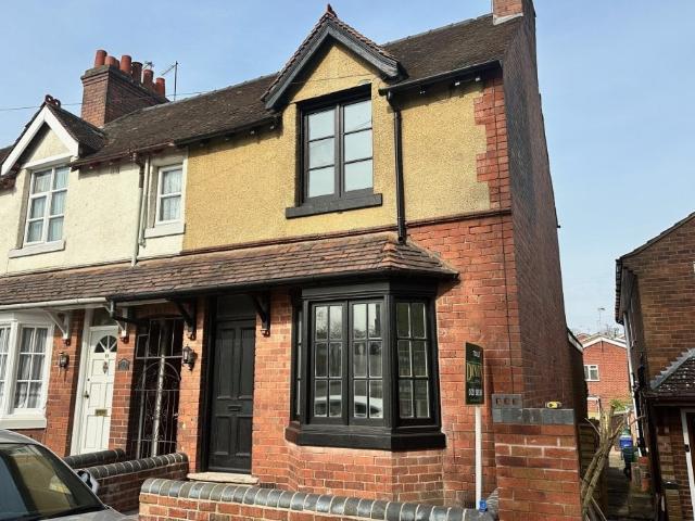 3 bedroom property to let in Poole Street, Stourbridge, West Midlands £1,175 pcm