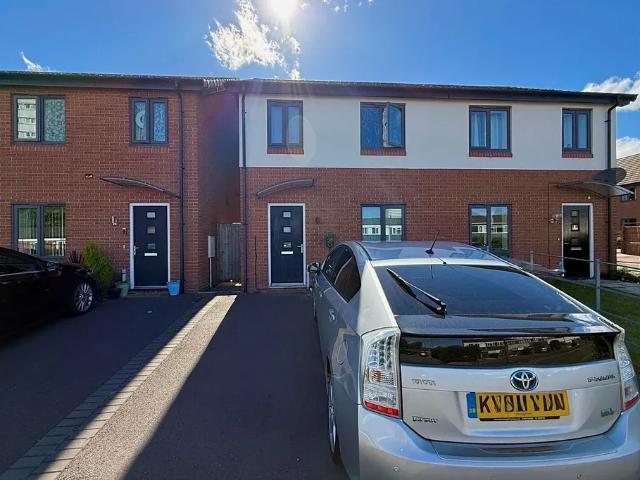 3 bedroom property to let in Portsea Drive, Smiths Wood B34 £1,250 pcm