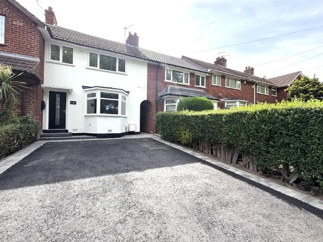 3 bedroom property to let in Redhill Road, Northfield, B31 £1,300 pcm