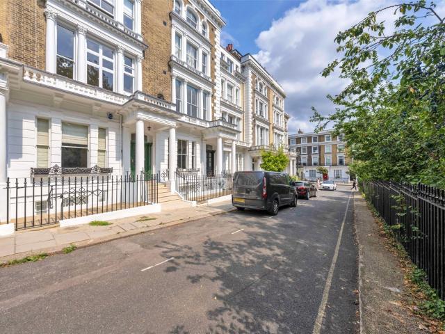 3 bedroom property to let in St. Georges Terrace, London, NW1 £9,450 pcm