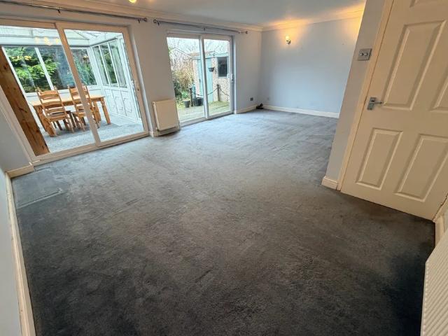 3 bedroom property to let in Stafford Road, WS13 £1,600 pcm
