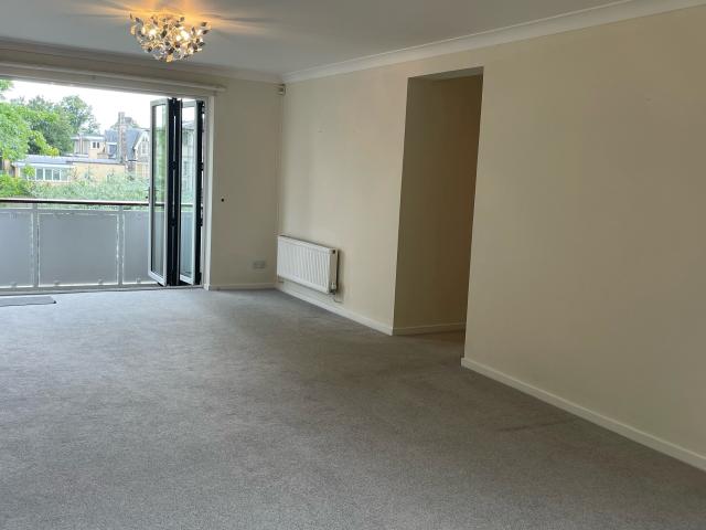 3 bedroom property to let in Severnleigh Gardens, Stoke Hill, Bristol £1,900 pcm
