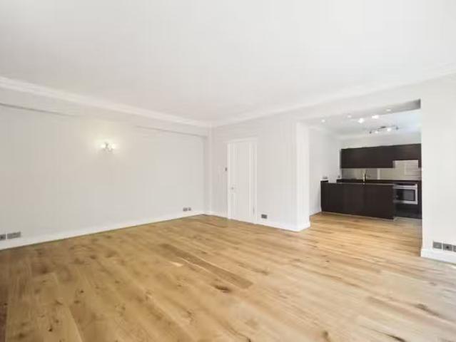 3 bedroom property to let in Shrewsbury House, 42 Cheyne Walk.