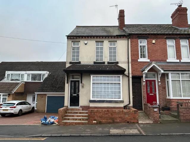 3 bedroom property to let in Siviters Lane, Rowley Regis, West Midlands £1,200 pcm