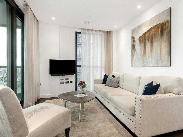3 bedroom property to let in Thornes House, 4 Charles Clowes Walk, London, SW11 £7,700 pcm