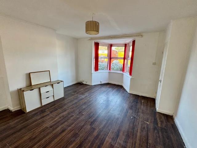 3 bedroom property to let in Trescott Road, Northfield, B31 £1,200 pcm