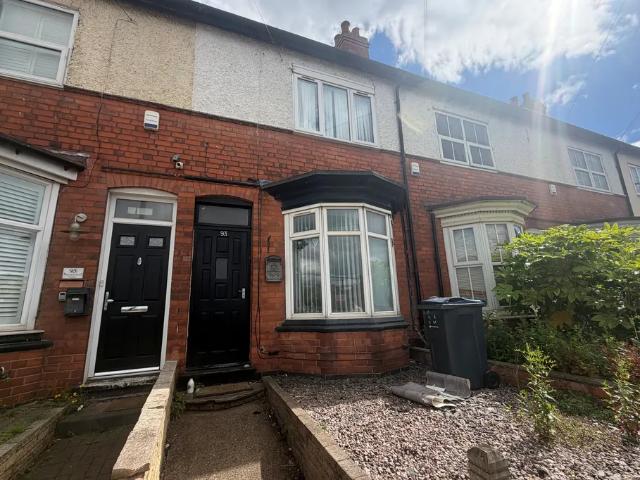 3 bedroom property to let in Wharfdale Road, B11 £1,250 pcm