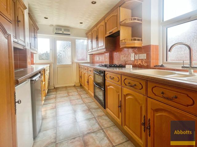 3 bedroom property to let in Whitby Road, Ipswich £1,350 pcm