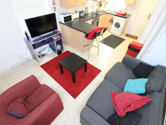 3 bedroom Property To Let