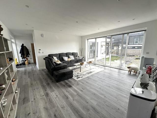 3 bedroom property to rent