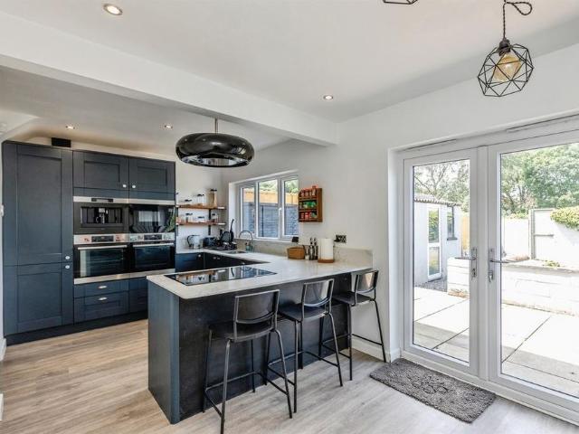 3 bedroom property to rent