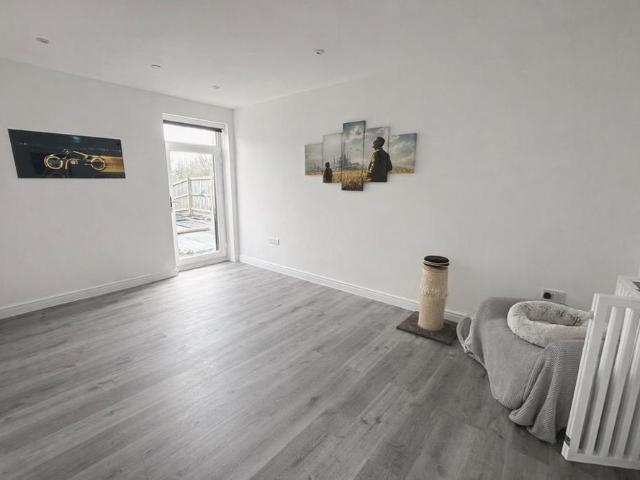 3 bedroom property to rent