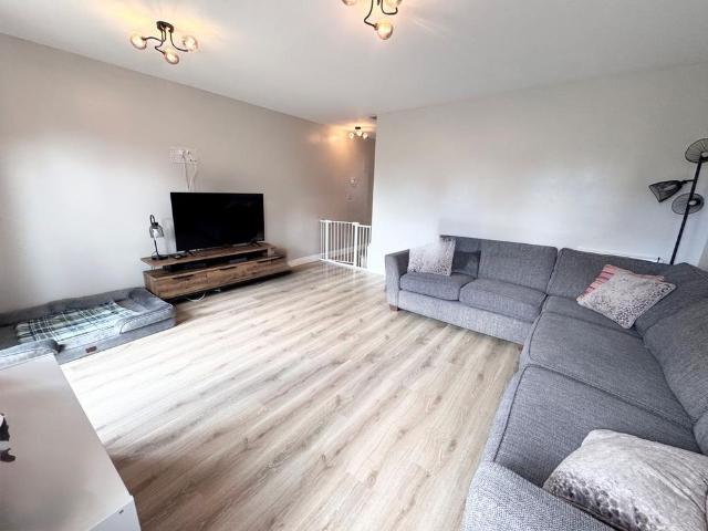 3 bedroom property to rent