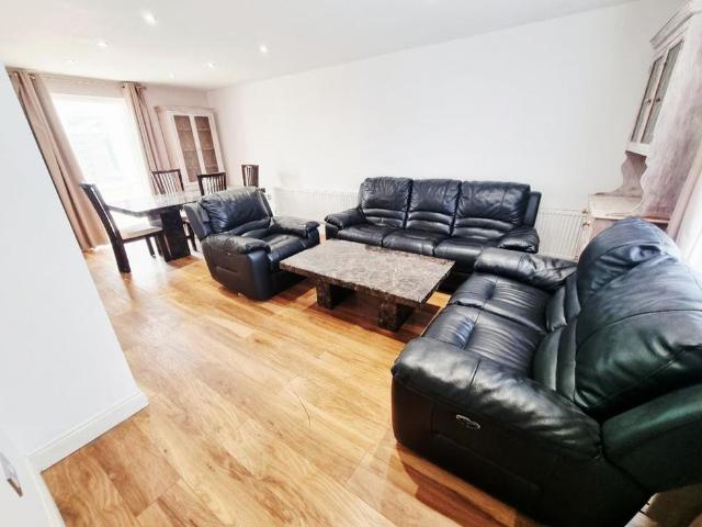 3 bedroom property to rent
