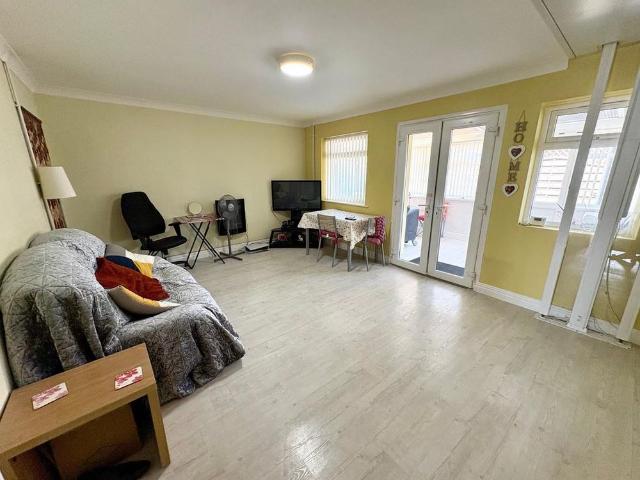 3 bedroom property to rent