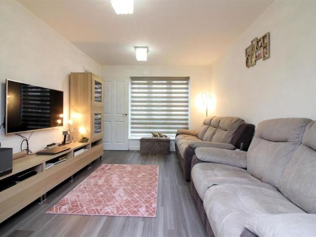 3 bedroom property to rent