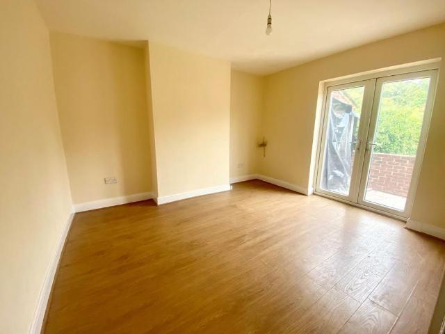 3 bedroom property to rent