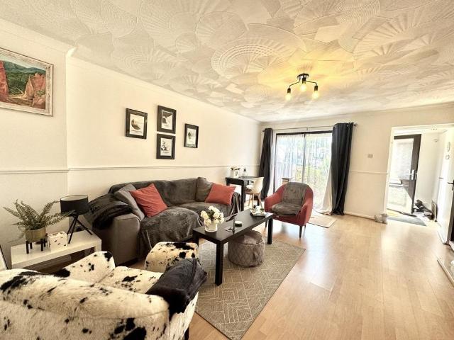 3 bedroom property to rent