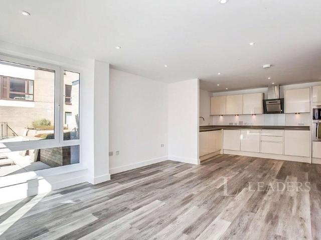 3 bedroom property to rent Beacon Rise, 160 Newmarket Road, Cambridge, CB5