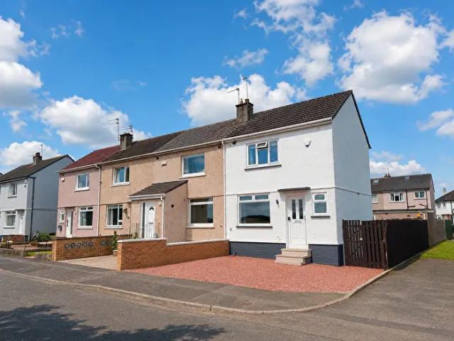 3 Bedroom Property To Rent In Birkhill Avenue, Glasgow, G64