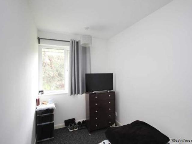 3 bedroom property to rent in Bracknell