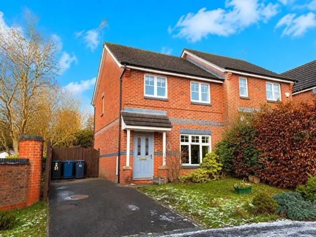 3 Bedroom Property To Rent In Nightingale Way, Nottingham, NG13