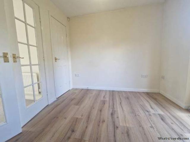 3 bedroom property to rent in Southcraig