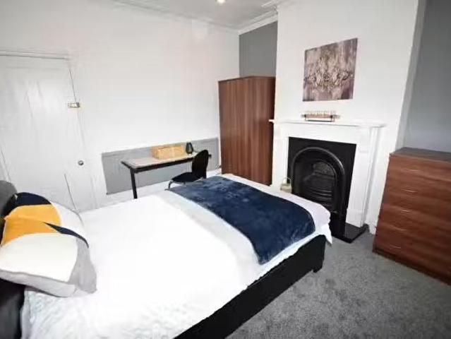 3 Bedroom Property To Rent In Slack Lane, DE22