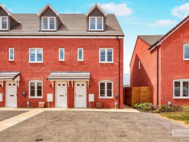 3 Bedroom Property To Rent In Stanier Drive, Market Harborough, LE16