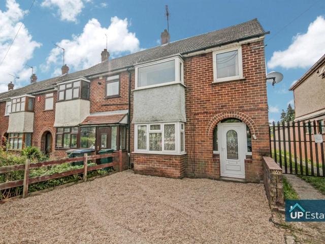 3 bedroom property to rent on Ansty Road, Coventry