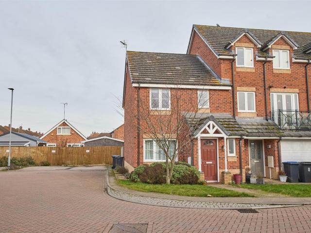 3 bedroom property to rent on St. Francis Close, Hinckley