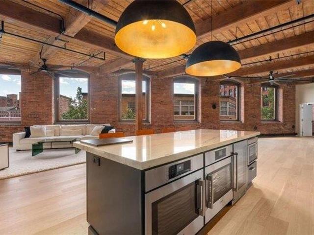 3 bedroom, Providence RI 02903 105094644