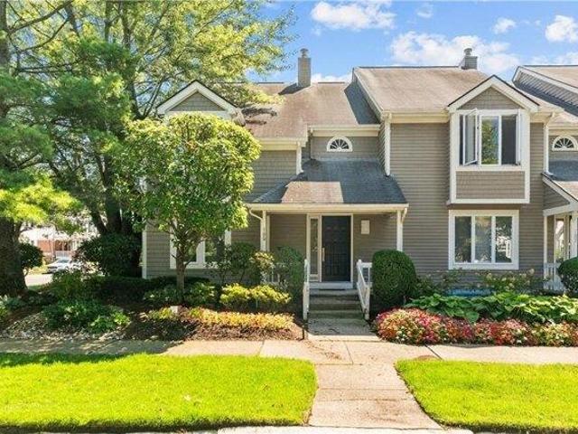 3 bedroom, Providence RI 02906 102591791