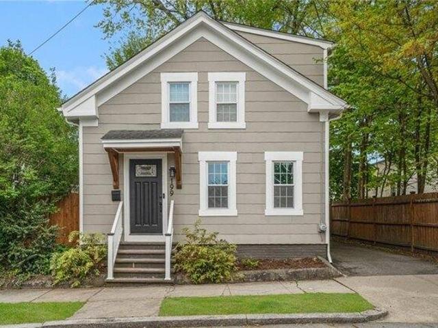 3 bedroom, Providence RI 02906 104811717