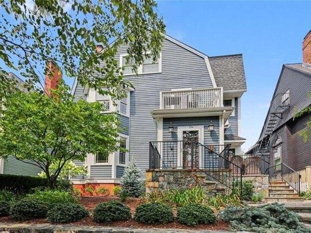 3 bedroom, Providence RI 02906 105080887