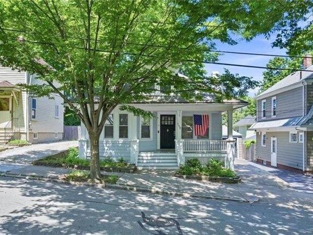 3 bedroom, Providence RI 02906 105107896