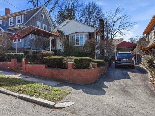 3 bedroom, Providence RI 02906 LS102800570
