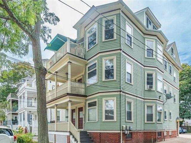 3 bedroom, Providence RI 02906 LS102800581