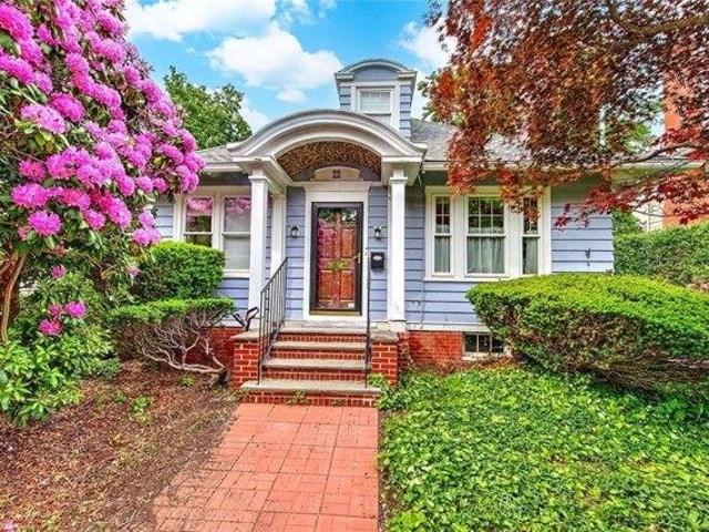 3 bedroom, Providence RI 02906 LS103020594